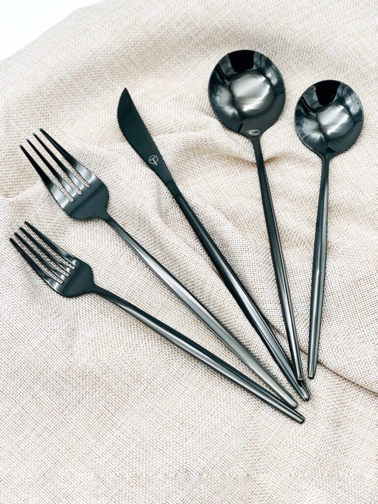 Cubiertos Negro Premium – Set 6 personas – Tarantto